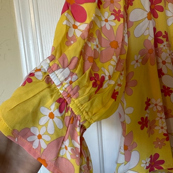 Emily Wonder | Tops | Emily Wonder Floral Print Blouse Sz Small | Poshmark